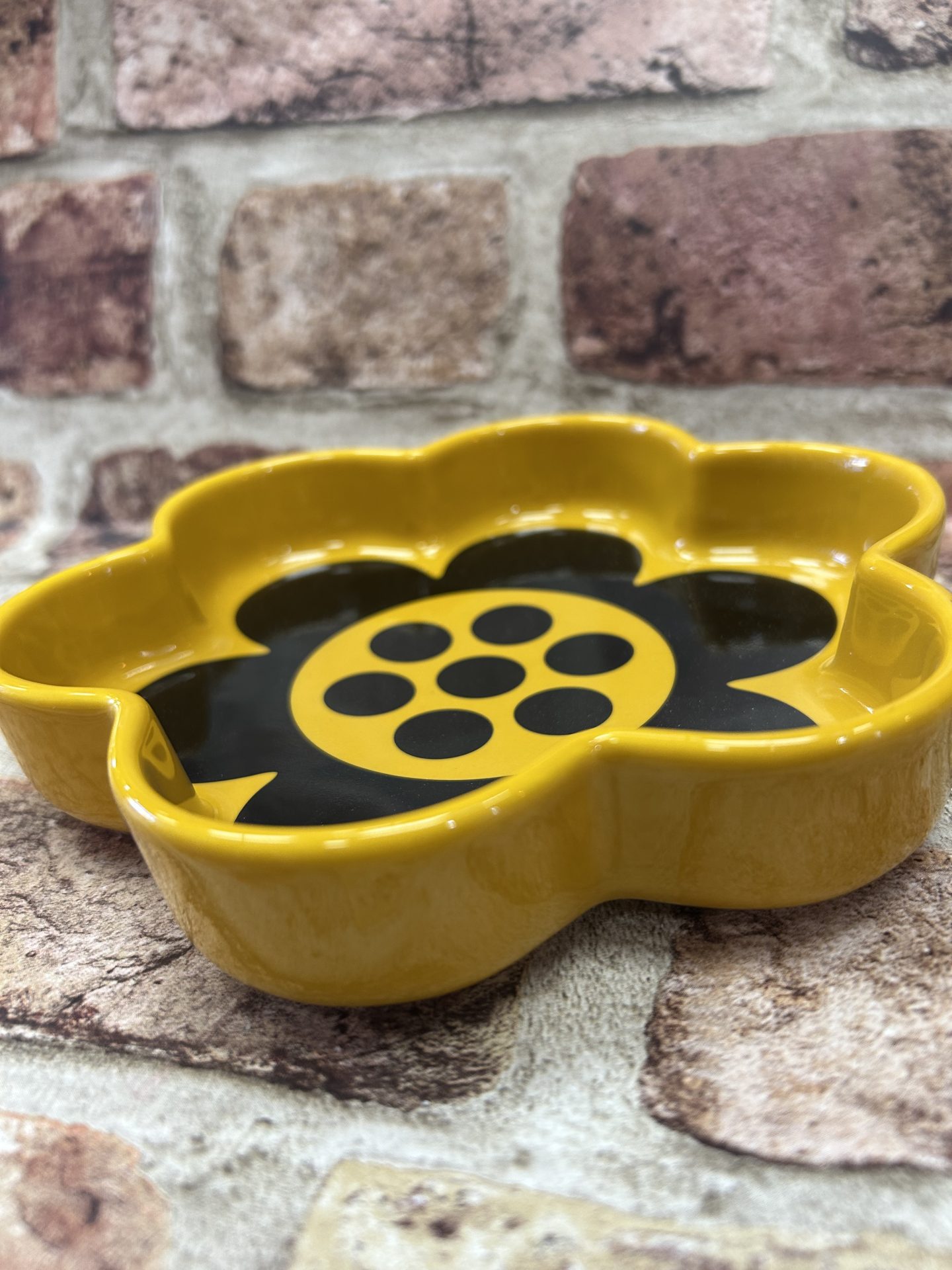 Magpie X Hornsea Trinket Tray Yellow Geo Flower – Then, quirky and ...